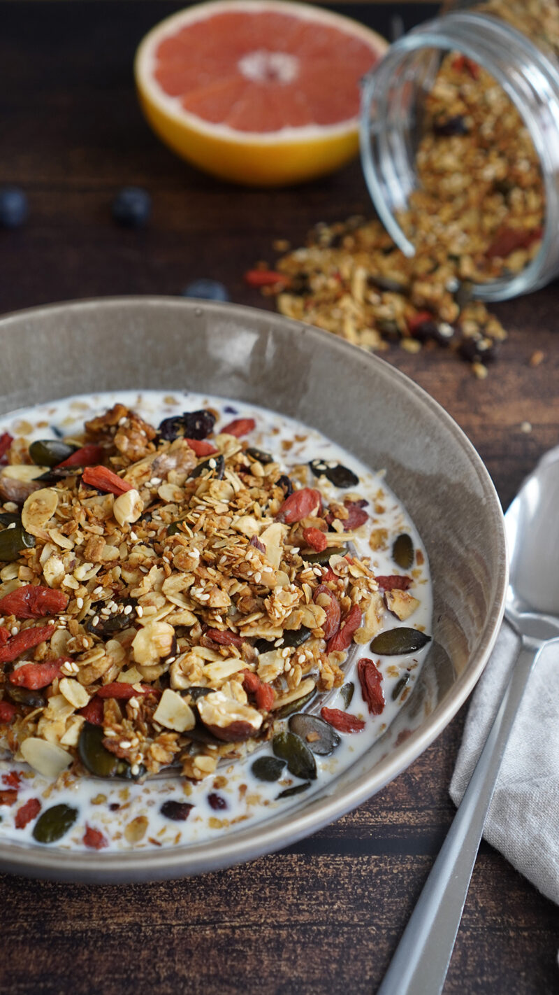 Leckeres, gesundes knusper Müsli - Granola selber machen - Thomas kocht - der Kochkanal auf Youtube